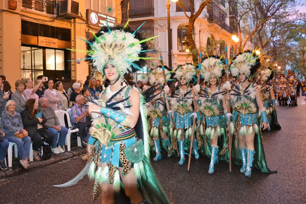 Fiestas y Eventos - Festividades Más Emblemáticas de España